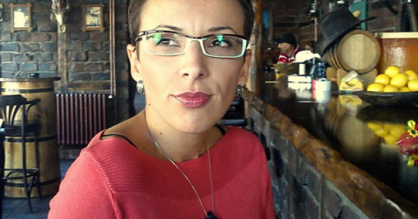 Marija Šobot Babić: Iz keca u kec | Frontal Marija Šobot Babić: Iz keca u kec | Frontal